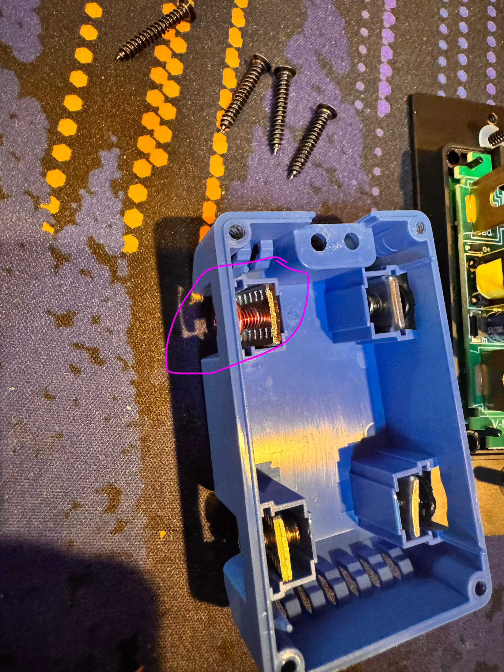 How to open the back of vzw32sn - Product Support - Inovelli Community